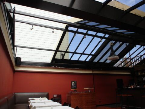 Commercial Retractable Roof: 7 Benefits for Businesses